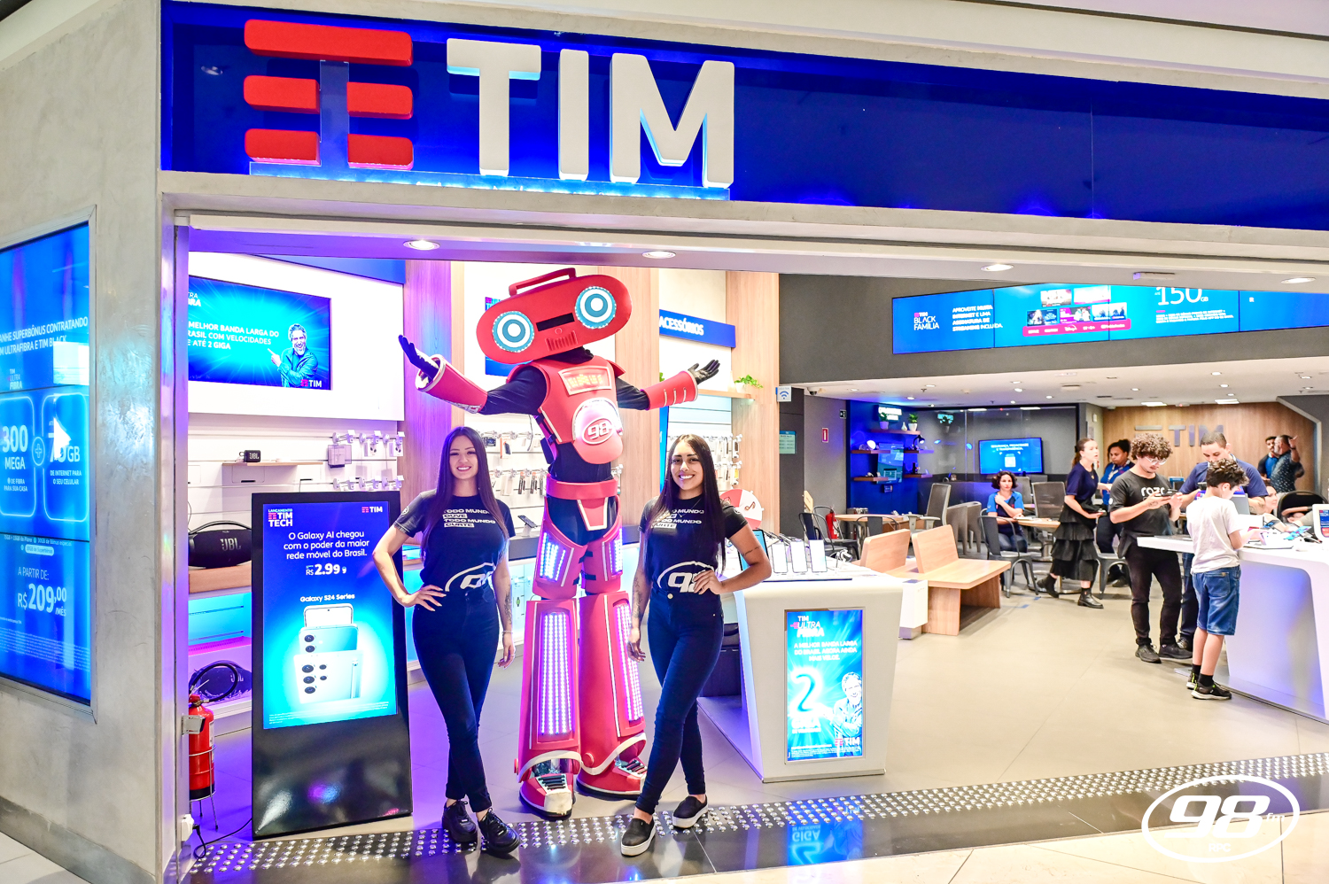 AÇÃO TIM - SHOPPING MUELLER | 17/02/2024 - 98FM Curitiba - Sintonize 98,9